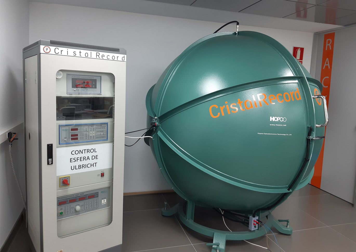 Quality Control & Photometry Laboratory - CristalRecord Lighting